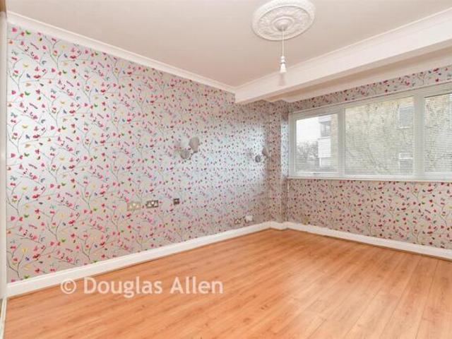 For Sale 2 Bedroom Apartment Romford Essex DLS99608096