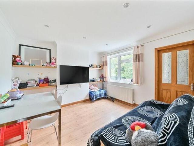 For Sale 2 Bedroom Apartment Stanmore Greater London DLS100366453