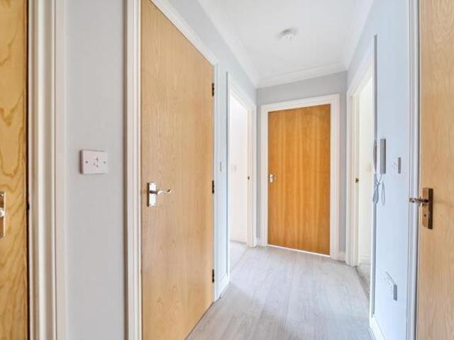 For Sale 2 Bedroom Apartment Sunbury Surrey DS98118699