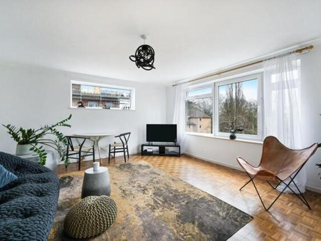 For Sale 2 Bedroom Apartment Surbiton Greater London DS98545827