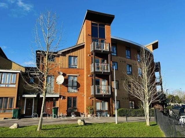 For Sale 2 Bedroom Apartment Surrey Great London DLS99951969