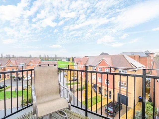 For Sale 2 Bedroom Apartment Surrey Great London DS99380996