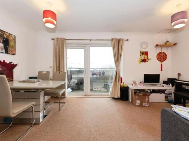 For Sale 2 Bedroom Apartment Surrey Greater London DS100917469