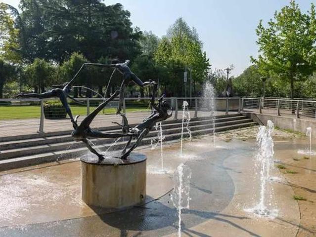 For Sale 2 Bedroom Apartment Surrey Staines DLS102596802
