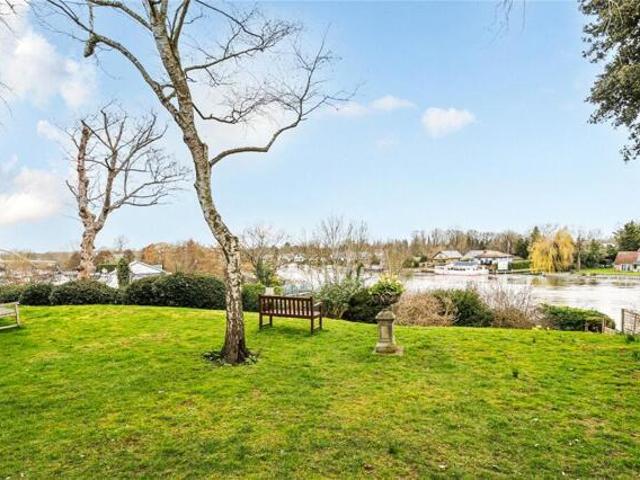 For Sale 2 Bedroom Apartment Surrey Surrey DLS101059801