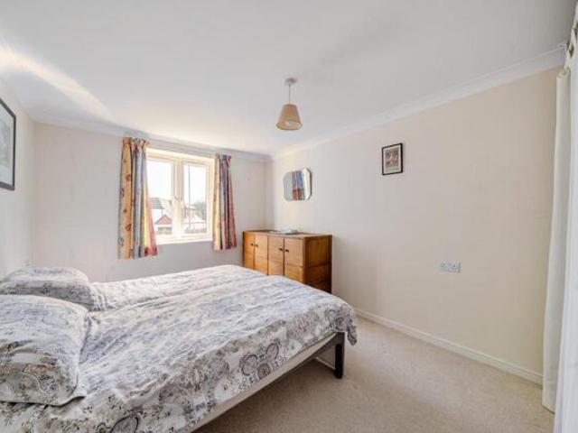 For Sale 2 Bedroom Apartment Surrey Surrey DS98062518