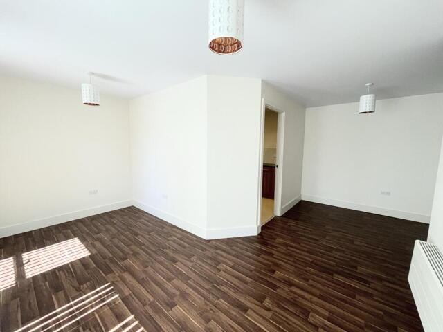 For Sale 2 Bedroom Apartment Swadlincote Derbyshire DS100132408