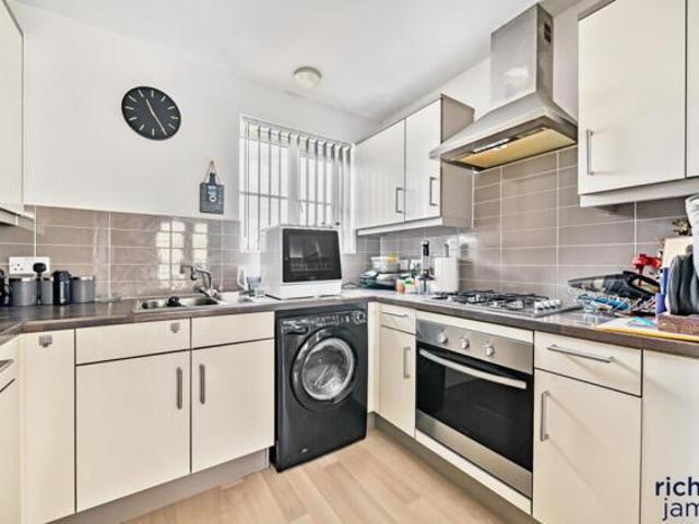 For Sale 2 Bedroom Apartment Swindon Swindon DS99436949