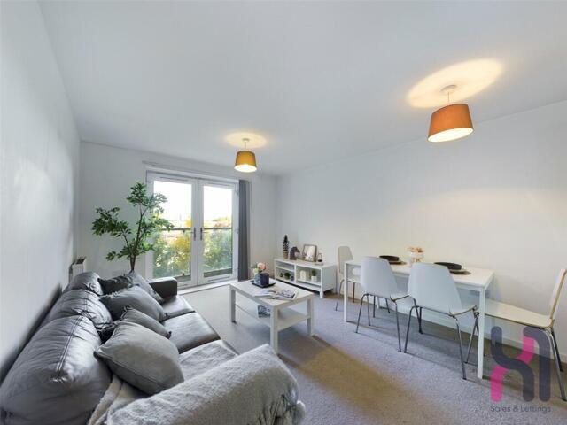 For Sale 2 Bedroom Apartment Salford Salford DLS100579168