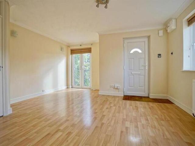 For Sale 2 Bedroom Apartment Sandy Central Bedfordshire DS98233196