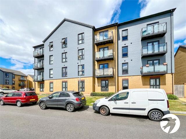 For Sale 2 Bedroom Apartment Sittingbourne Kent DS101796974