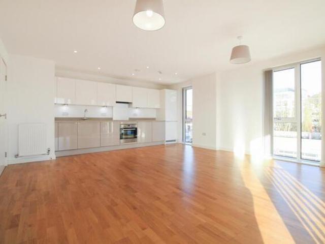 For Sale 2 Bedroom Apartment Slough Slough DS99523677