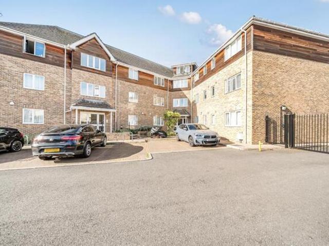 For Sale 2 Bedroom Apartment Slough Slough DS100987792