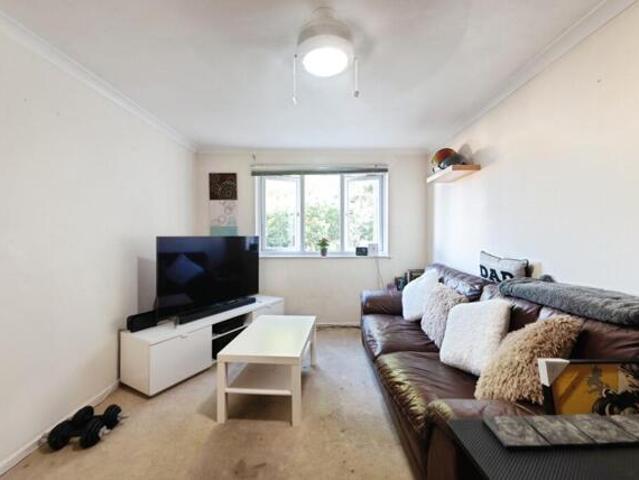 For Sale 2 Bedroom Apartment Southampton Southampton DS98765996