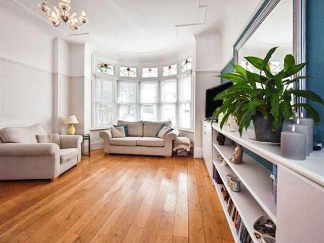 For Sale 2 Bedroom Apartment Southend On Sea Southend On Sea DS98612297