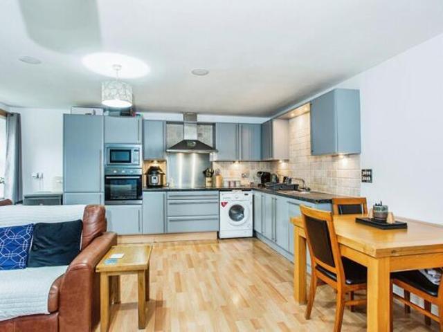 For Sale 2 Bedroom Apartment Southend on sea Southend On Sea DS98834930