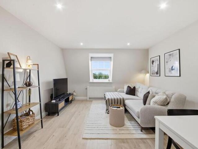 For Sale 2 Bedroom Apartment Tunbridge Wells Kent DS99895304