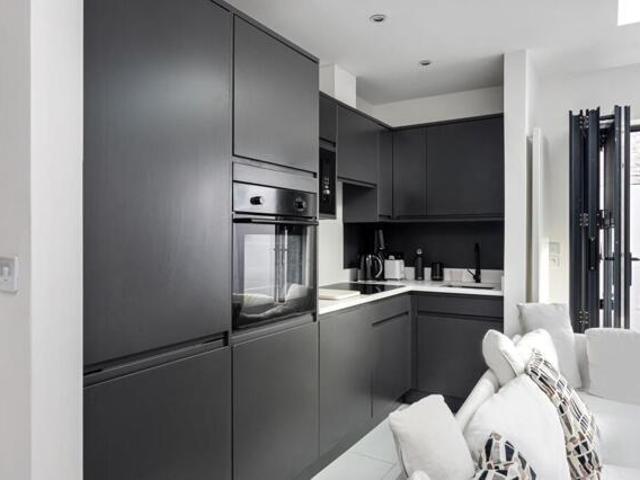 For Sale 2 Bedroom Apartment Tunbridge Wells Kent DS99161675