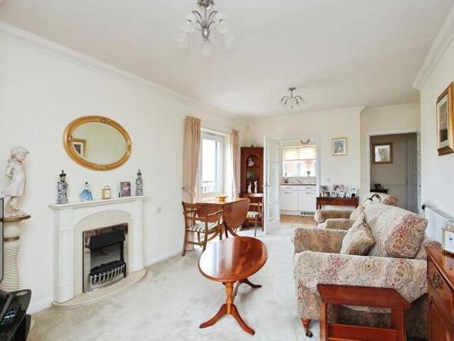 For Sale 2 Bedroom Apartment Tonbridge Kent DLS101856034