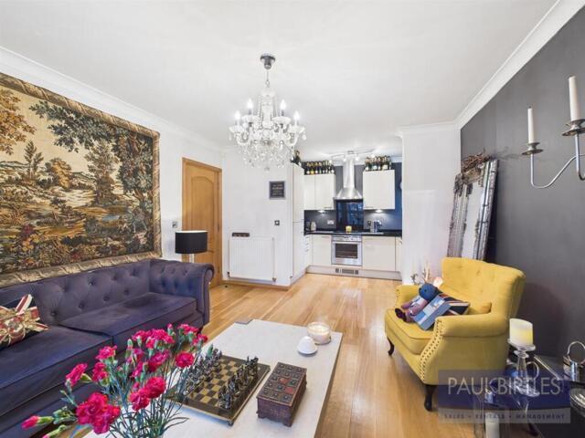 For Sale 2 Bedroom Apartment Trafford Trafford DLS99204167