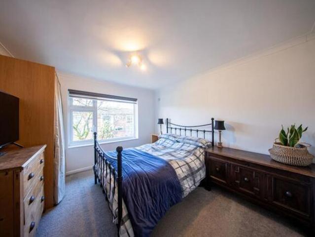 For Sale 2 Bedroom Apartment Trafford Trafford DS101674998