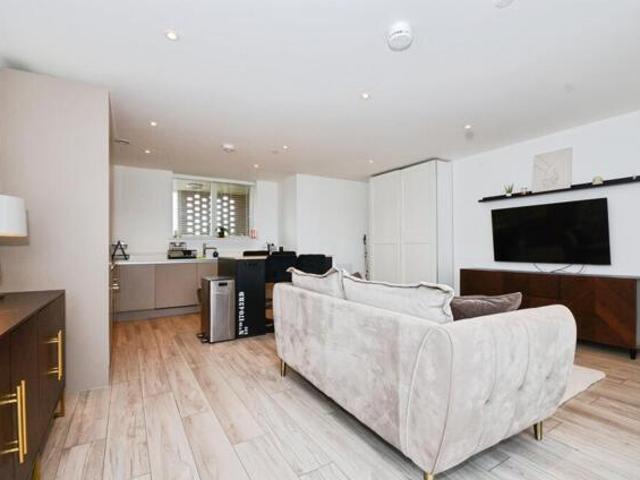 For Sale 2 Bedroom Apartment Watford Hertfordshire DS99571717