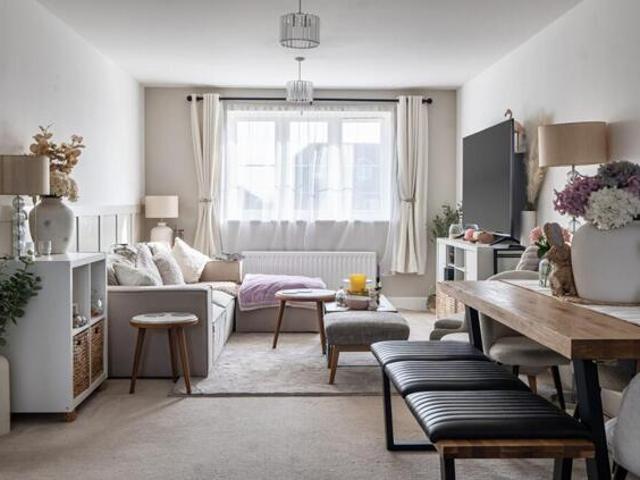 For Sale 2 Bedroom Apartment West Sussex West Sussex DS101168631