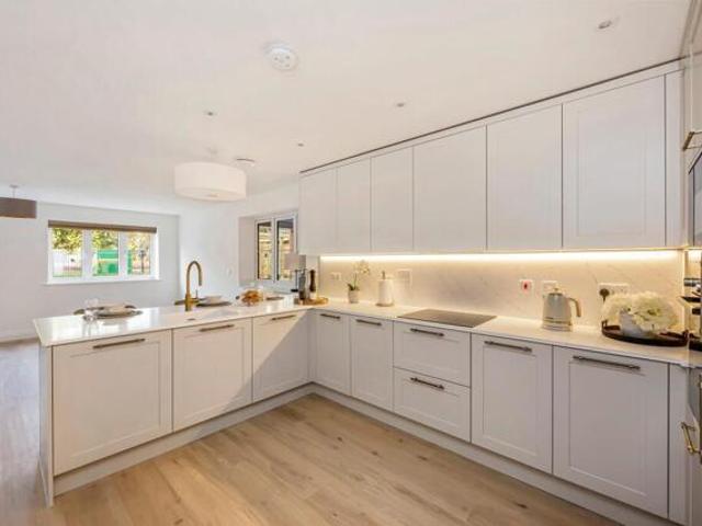 For Sale 2 Bedroom Apartment Weybridge Surrey DLS98800765