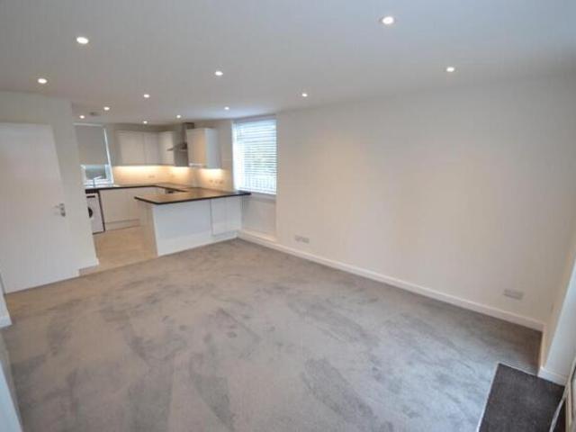 For Sale 2 Bedroom Apartment Weybridge Surrey DS99236961