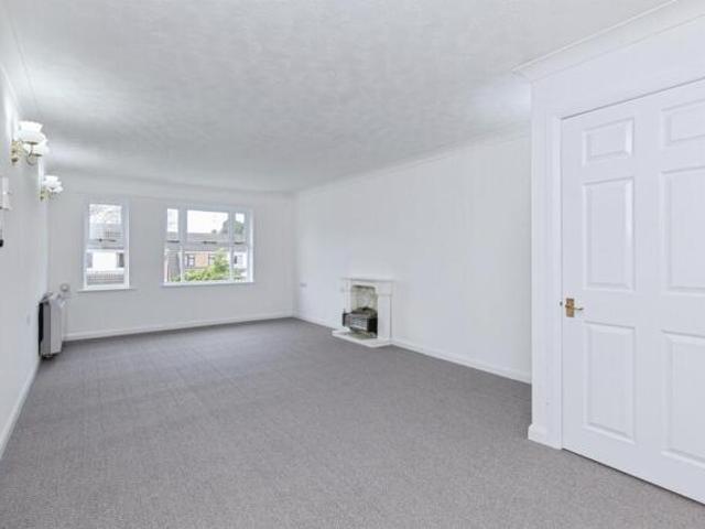 For Sale 2 Bedroom Apartment Whetstone Whetstone DS101231583