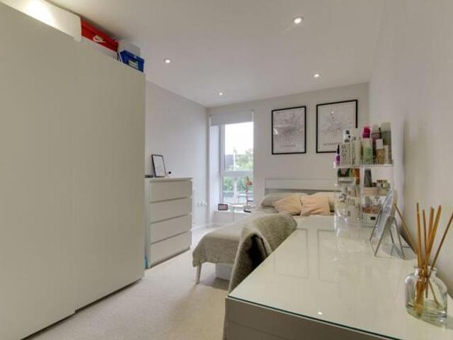For Sale 2 Bedroom Apartment Wickford Essex DS98612169