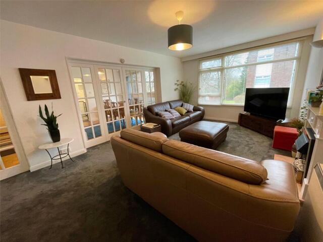 For Sale 2 Bedroom Apartment Wilmslow Cheshire East DLS100824956