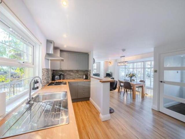 For Sale 2 Bedroom Apartment Wiltshire Wiltshire DS98504074
