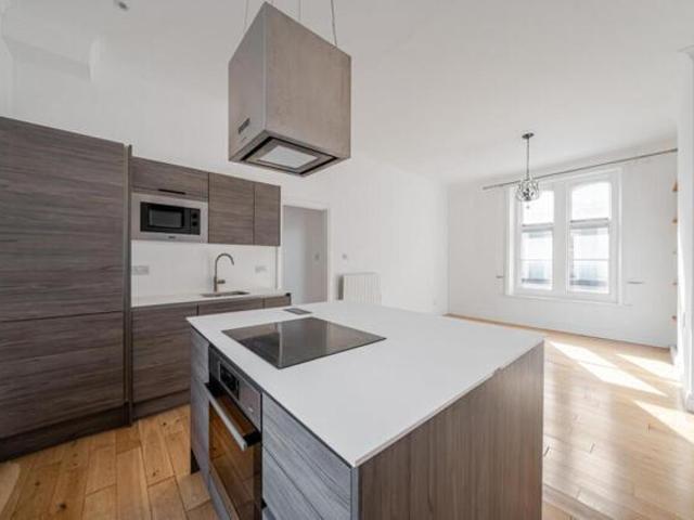 For Sale 2 Bedroom Apartment Winchester Hampshire DLS100366499