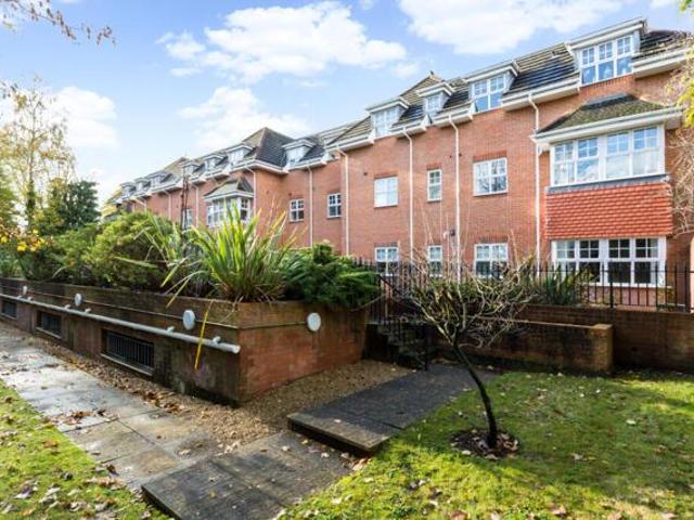 For Sale 2 Bedroom Apartment Woking Surrey DLS100398442