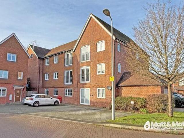 For Sale 2 Bedroom Apartment Wokingham Berkshire DLS98612313