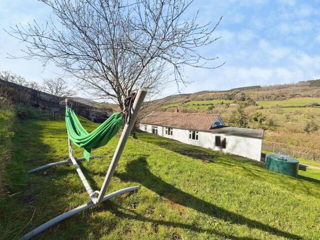 For Sale 2 Bedroom Bungalow Cowbridge Cowbridge DS101931802