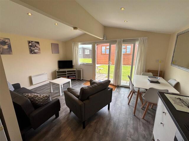 For Sale 2 Bedroom Bungalow Cornwell Cornwall DLS98577785