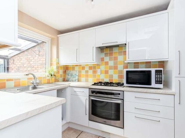 For Sale 2 Bedroom Bungalow Christchurch Dorset DS101278003