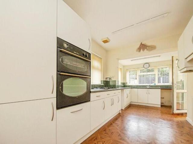 For Sale 2 Bedroom Bungalow Clacton Essex DLS101796918