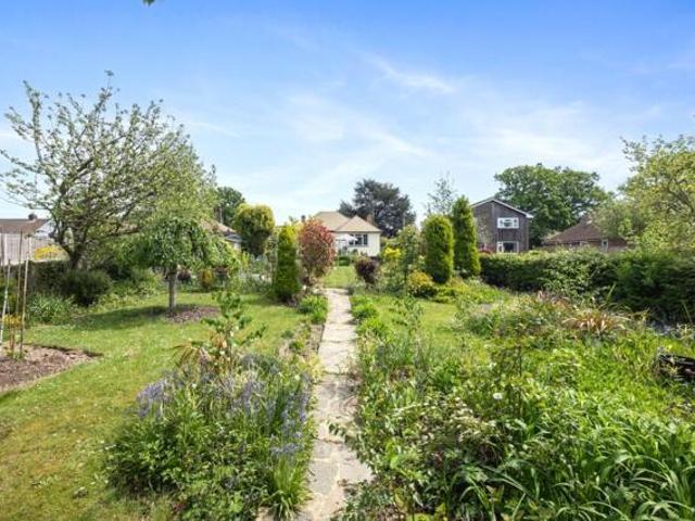 For Sale 2 Bedroom Bungalow Crawley West Sussex DS99641684