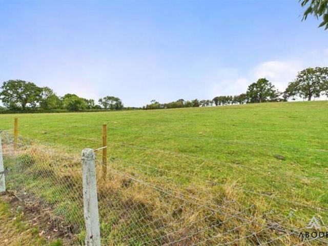 For Sale 2 Bedroom Bungalow Anslow Anslow DS99641757