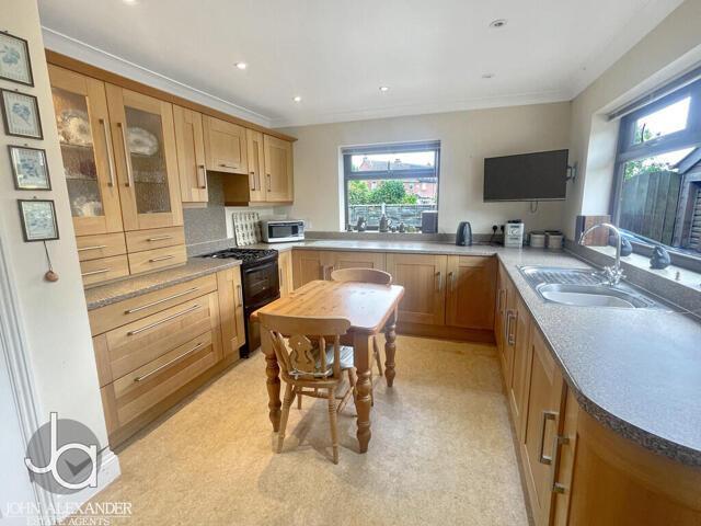 For Sale 2 Bedroom Bungalow Abberton Abberton DS100191757