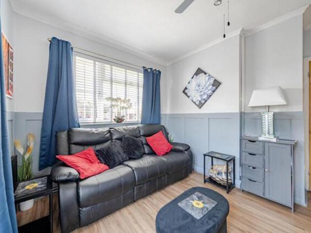 For Sale 2 Bedroom Bungalow East Malling Kent DS101231596