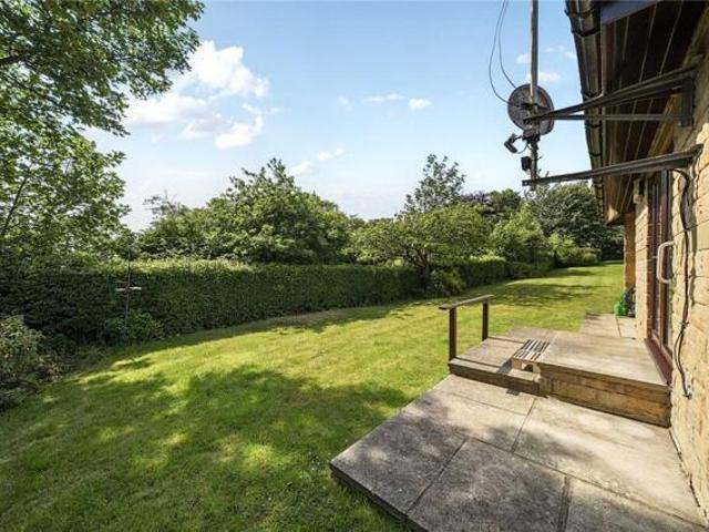 For Sale 2 Bedroom Bungalow Farsley West Yorkshire DS99840578