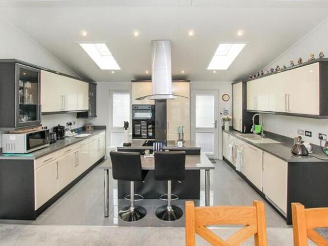 For Sale 2 Bedroom Bungalow Kent Kent DS101675575