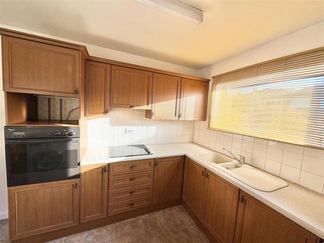 For Sale 2 Bedroom Bungalow Kirkby In Ashfield Nottinghamshire DS101677125