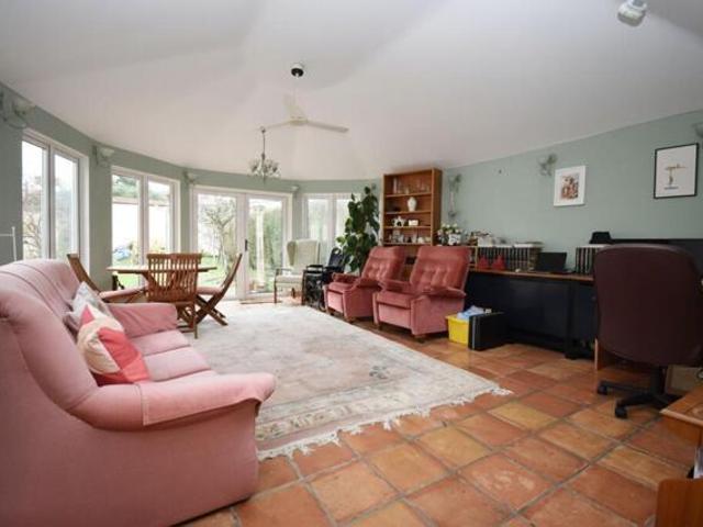For Sale 2 Bedroom Bungalow Hampshire Hampshire DS100132610