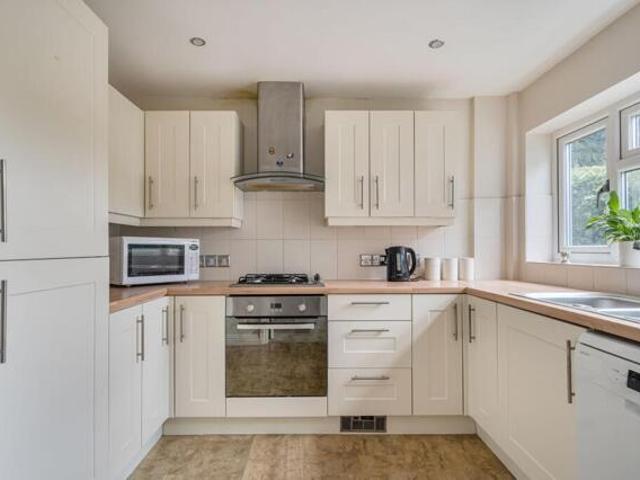 For Sale 2 Bedroom Bungalow Haslemere Surrey DLS99437160