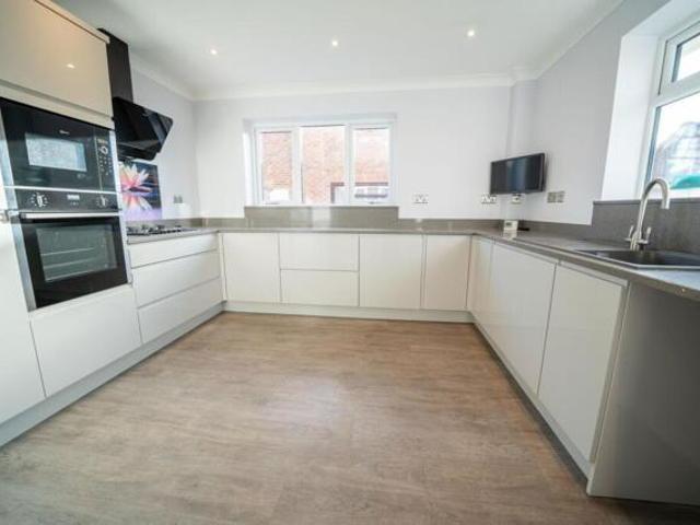 For Sale 2 Bedroom Bungalow Lowestoft Suffolk DS99345170